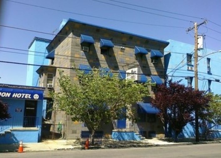 Blue Moon Hotel & Swim Club | All That Philly Jazz